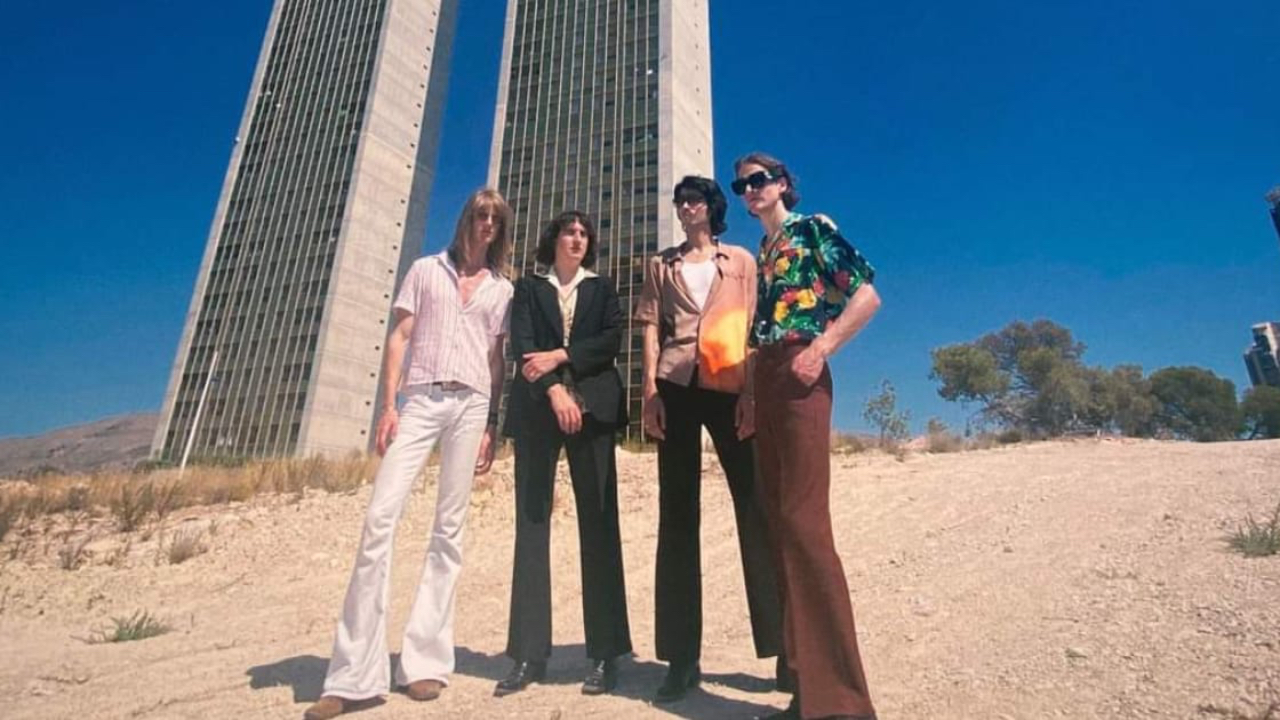 Le groupe britannique Temples partage le clip de son nouveau single ...