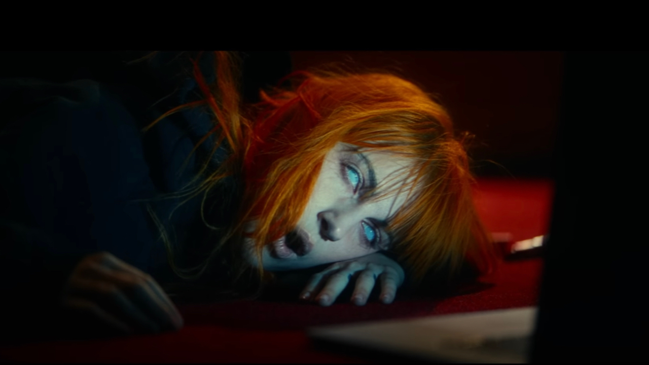 Paramore dévoile le clip de son nouveau single, « The News » (vidéo)