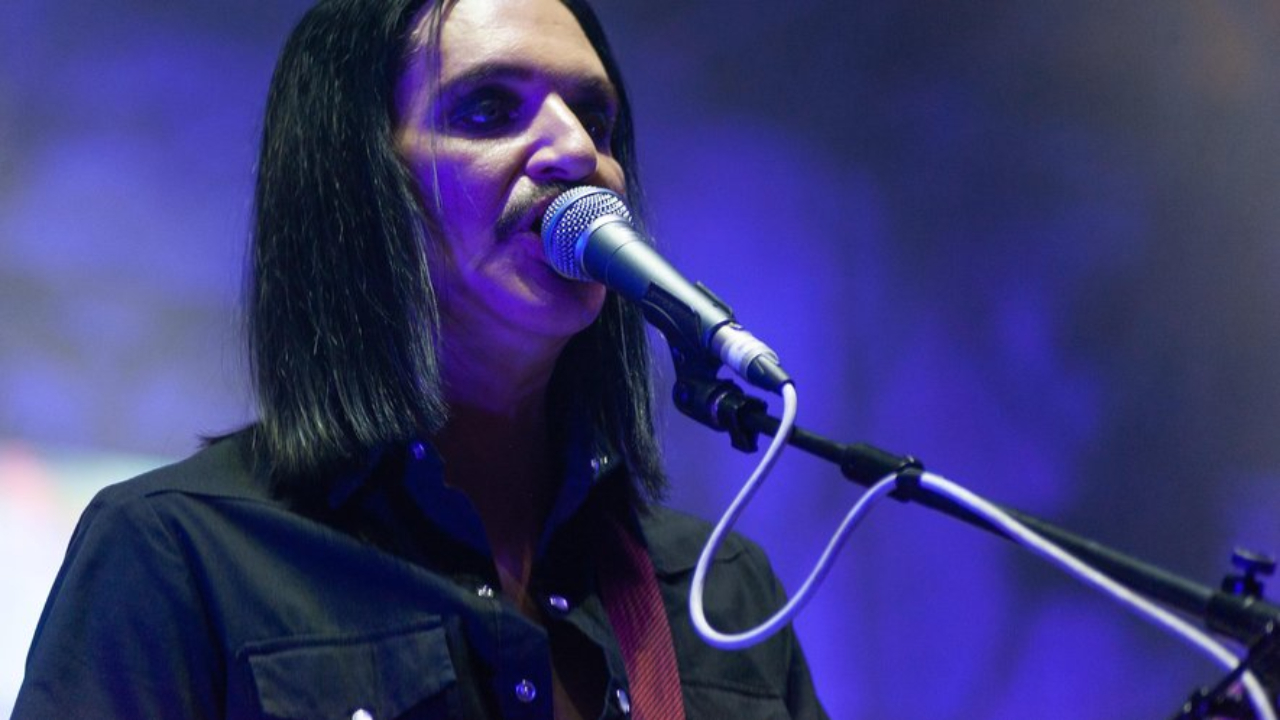 Placebo : Brian Molko visé par une enquête après avoir injurié la ...