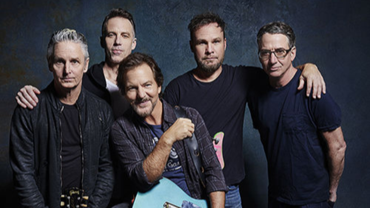 The Cure, Pearl Jam et R.E.M. signent une lettre ouverte contre les ...