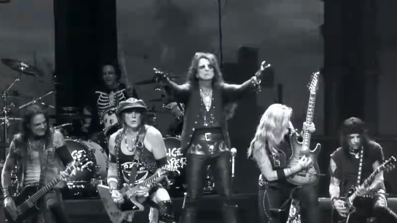Alice Cooper nous montre la "Dead Don’t Dance"